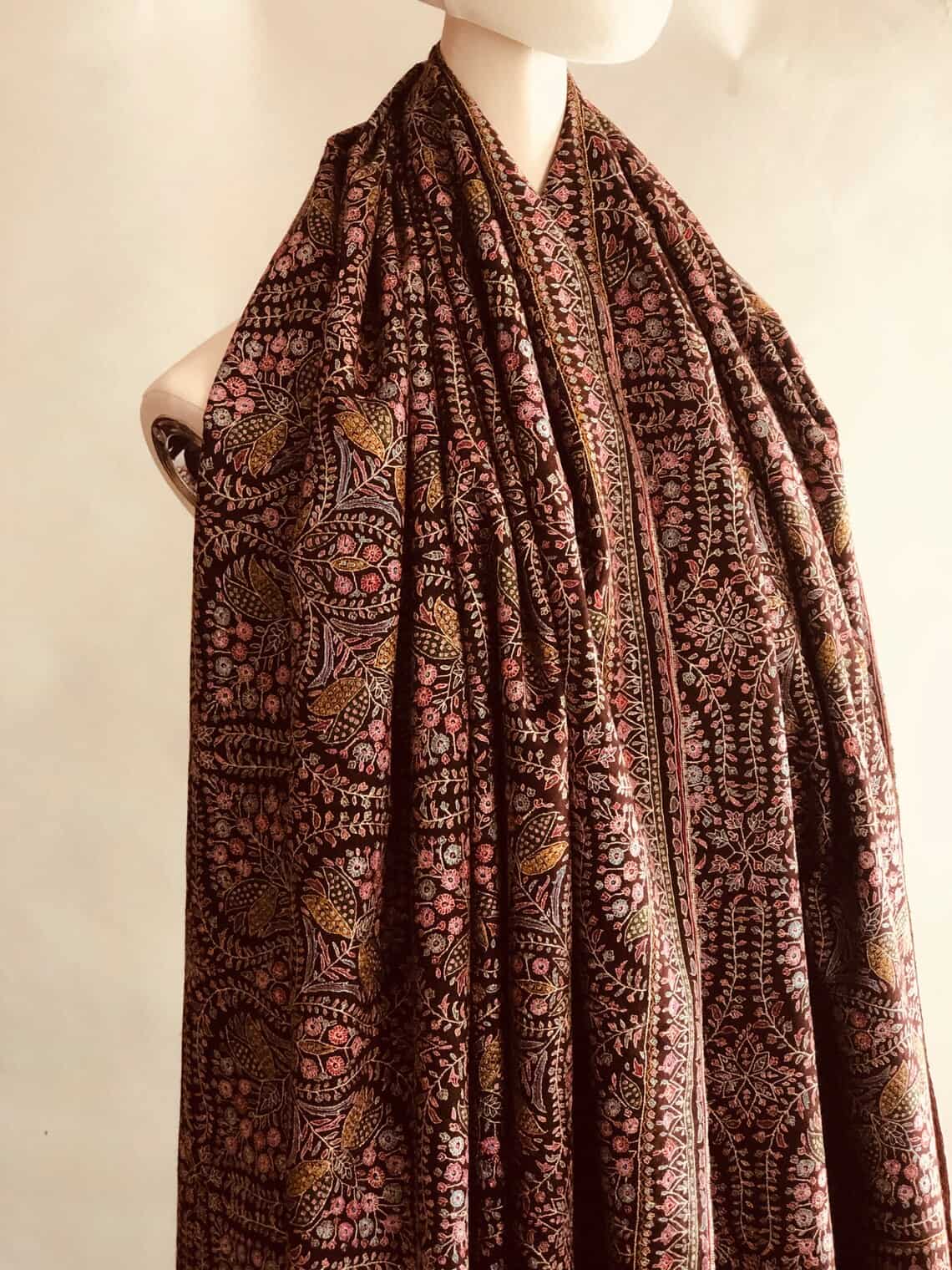 What Is A Jamawar Shawl? A Journey Of Intricacy - Shawlovers