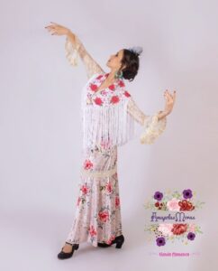 Flamenco Shawl: A Passionate Guide - Shawlovers