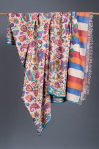 What Is Kani Shawl? & Why Is It SO Unique? - Shawlovers